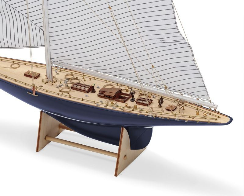 Buy ENDEAVOUR - PLASTIC HULL (AMATI, 1:80) – Adama Model Ships