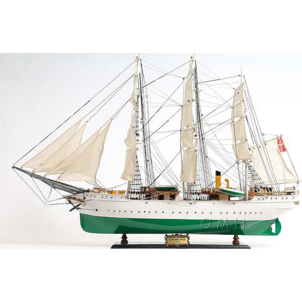 Buy DANMARK Fully Assembled Model Ship – Adama Model Ships
