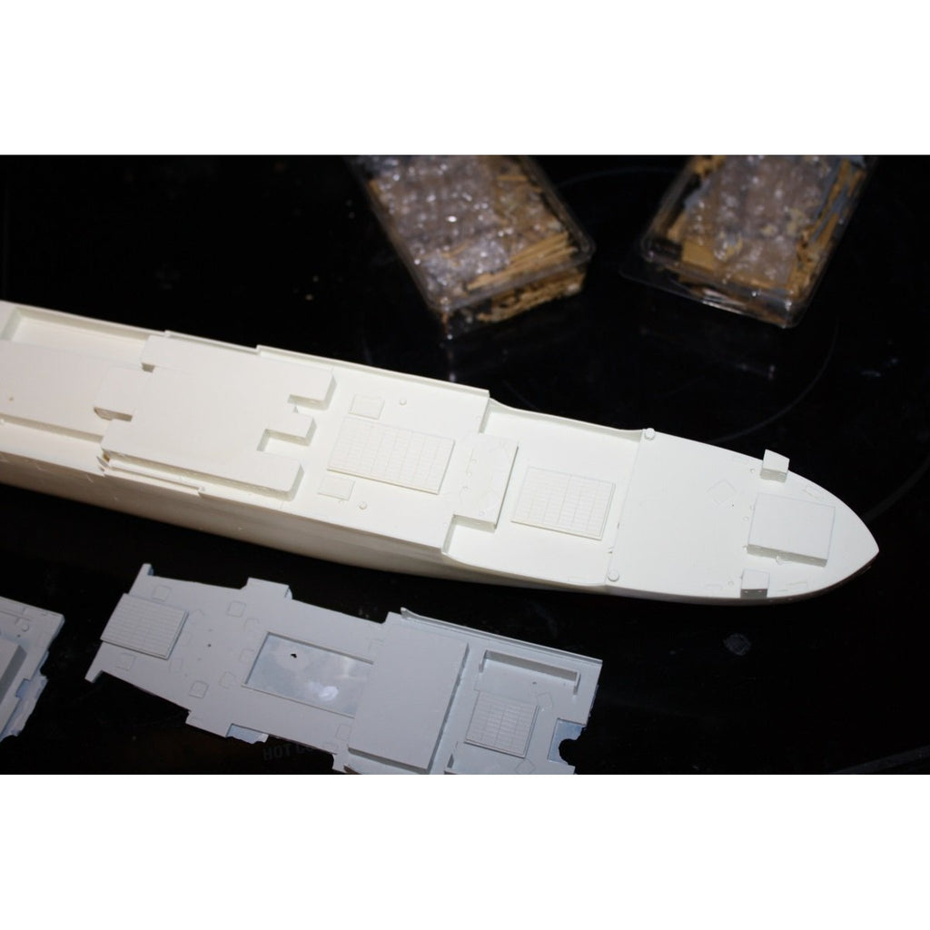 Buy DKM Hilfskreuser 16 "Atlantis" German Commerce Raider 1/350 Scale ...